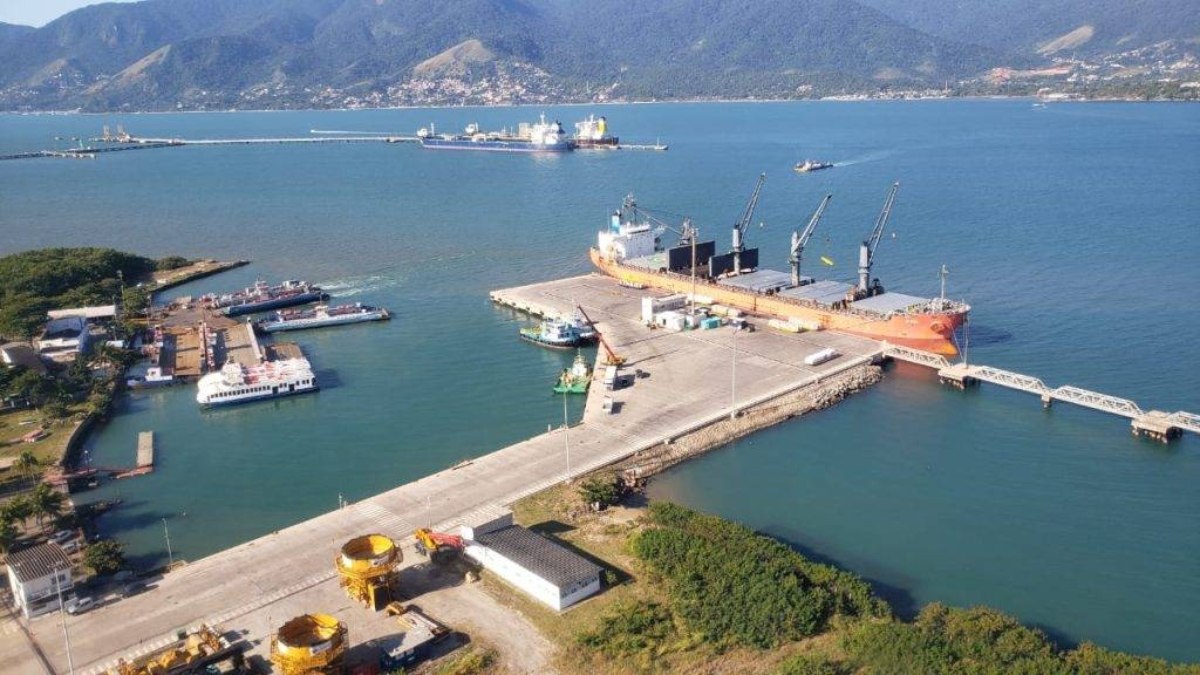 Porto de São Sebastião credencia pátios de triagem de caminhões para ...
