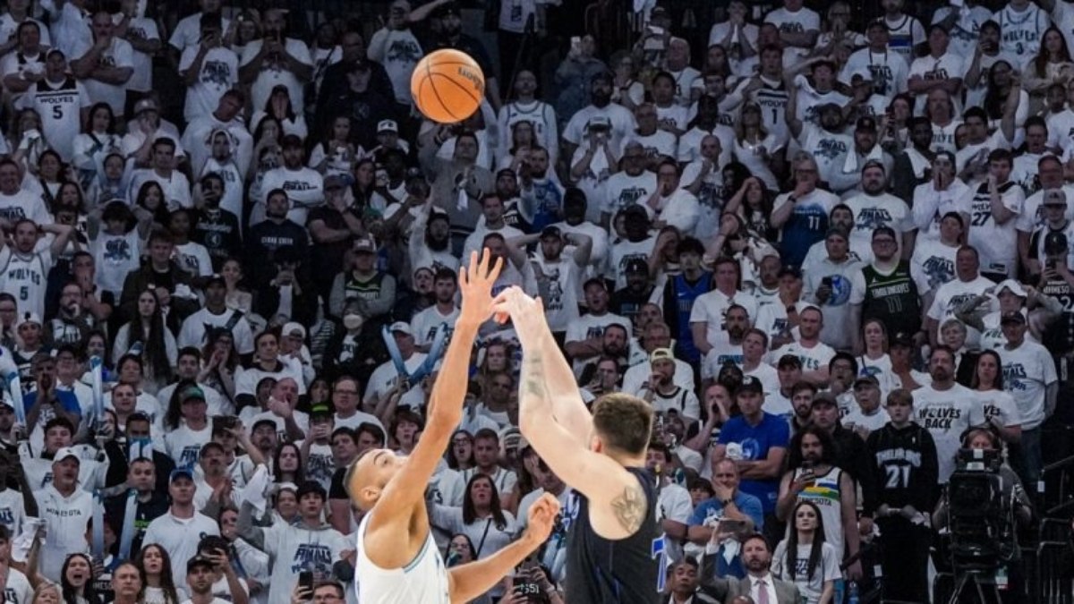 Doncic decide nos segundos finais e Mavericks abre dois a zero na casa ...