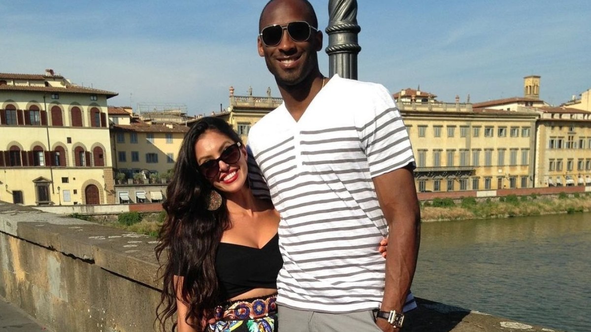 Esposa de Kobe Bryant emociona ao celebrar 22 anos com o astro da NBA