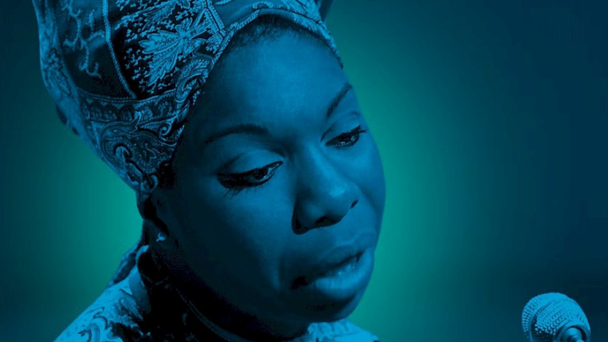 Nina Simone: 90 anos da diva do jazz são celebrados em coletânea