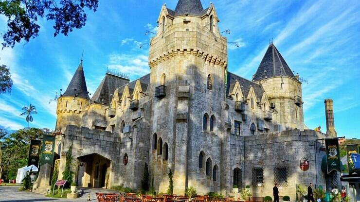 6 castelos para você se hospedar no Brasil e no mundo - Turismo - iG