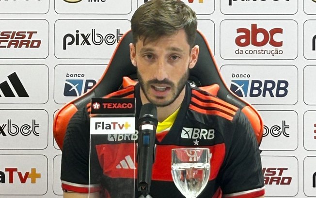 Matías Viña é apresentado oficialmente pelo Flamengo