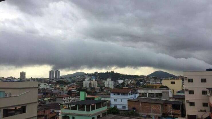 Nuvem rolo se forma no litoral paulista e causa espanto entre moradores ...