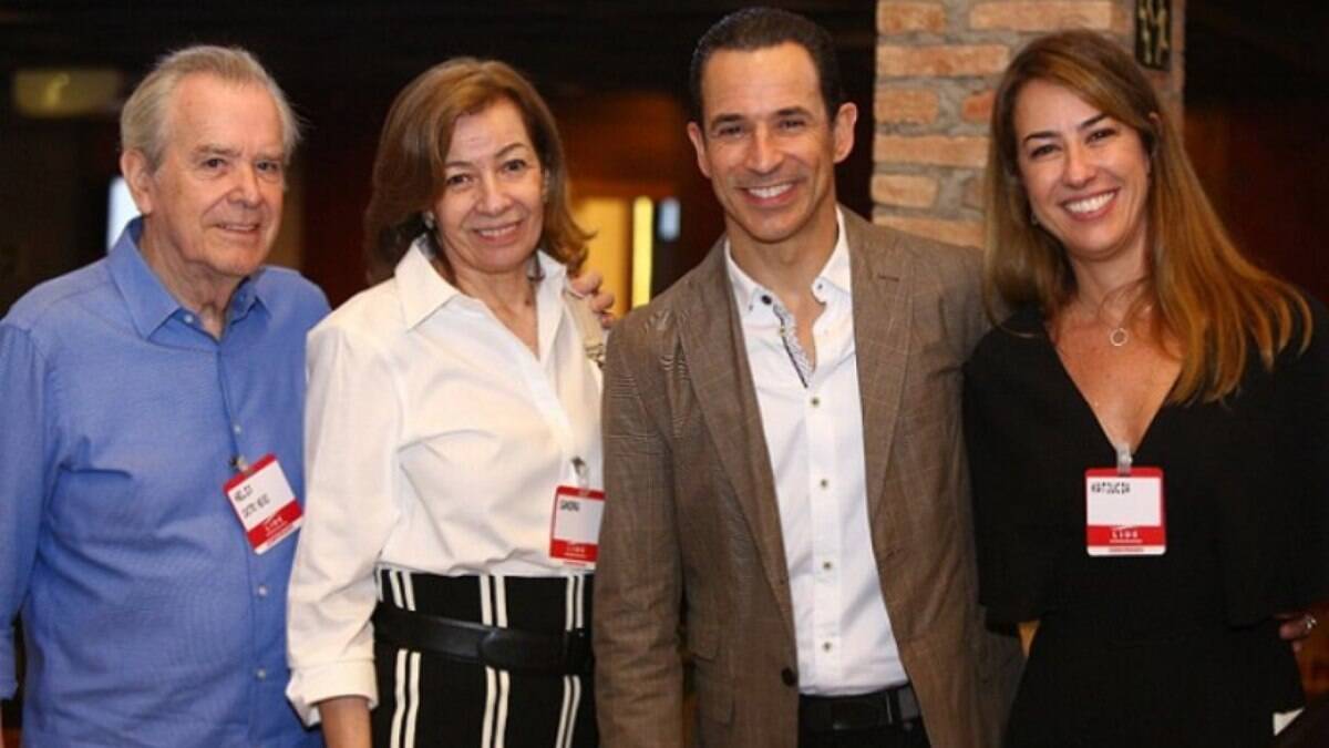 Papo com Helio Castroneves: 'Acelerar antes do Natal' | Esporte | iG