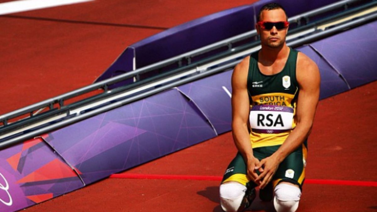 Condenado por assassinar namorada, Pistorius volta a competir