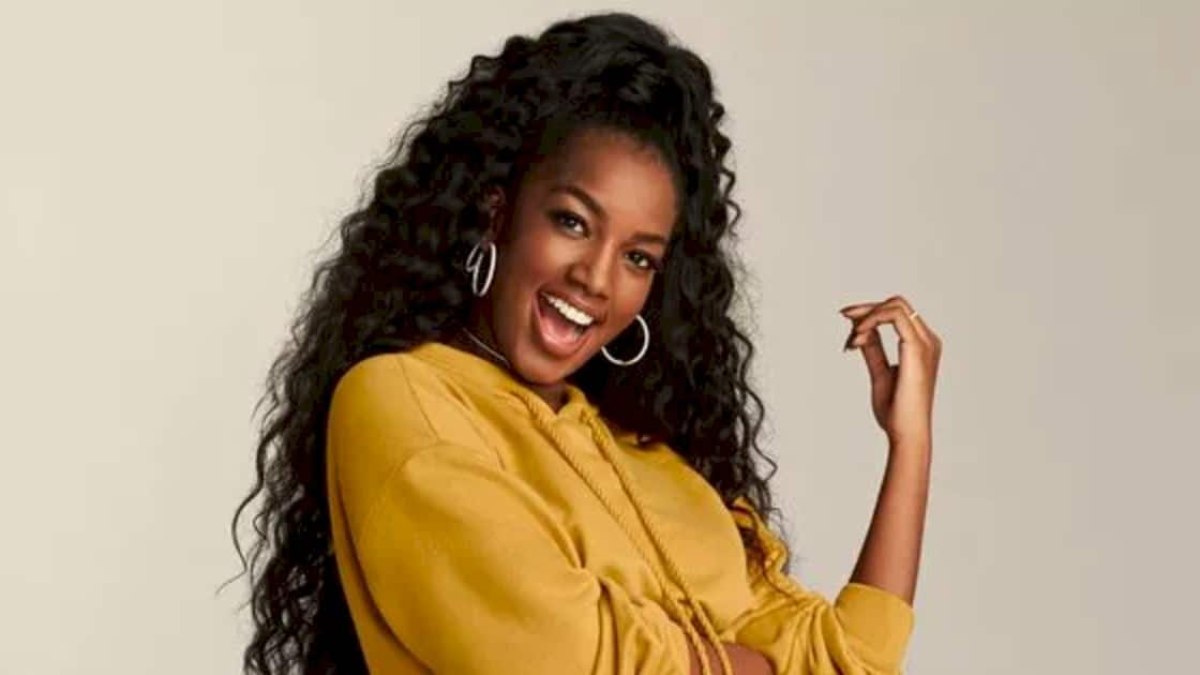 IZA libera mais um teaser de seu próximo single “Fé” | The Music ...