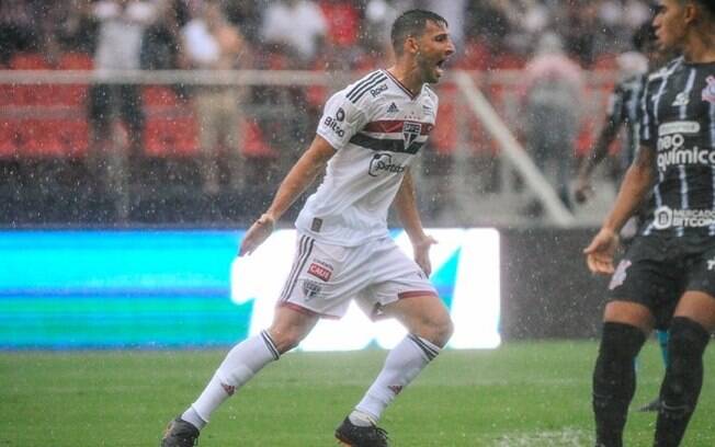 VÍDEO! Veja o gol de Calleri que deu vitória ao São Paulo sobre o ...