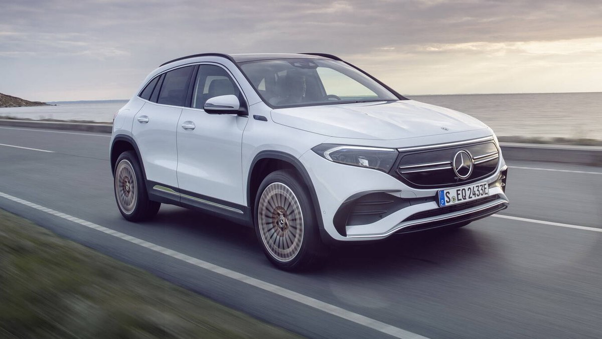 Mercedes-Benz lança três modelos elétricos no Brasil