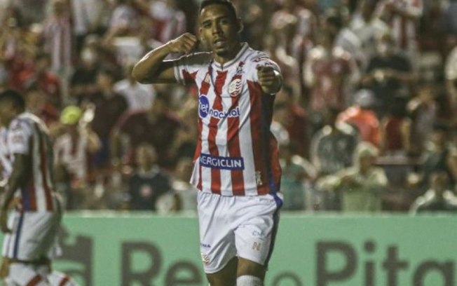 Pedro Vitor volta a marcar e acredita em crescimento do Náutico na ...