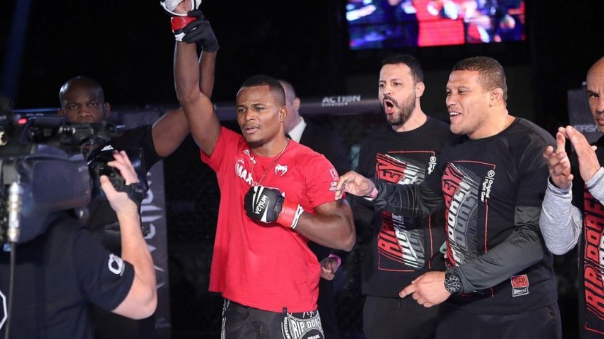 Wallace Lopes nocauteia no Max Fight 24 e mira Contender Series | Esporte | iG