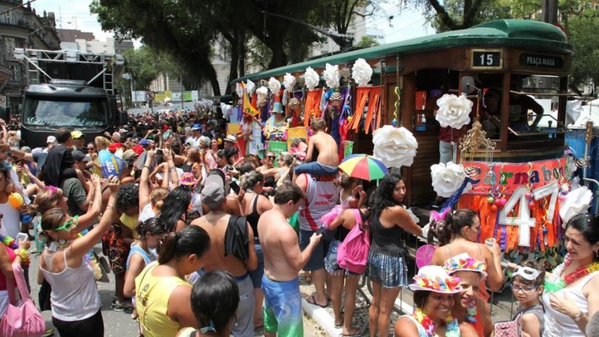 Carnaval de rua terá novo formato e ganha as ruas do Centro de Santos