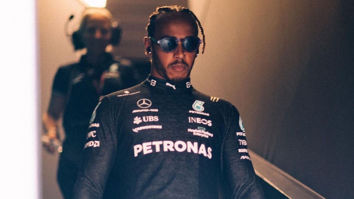 Lewis Hamilton homenageia rainha Elizabeth II: 'Símbolo de esperança'