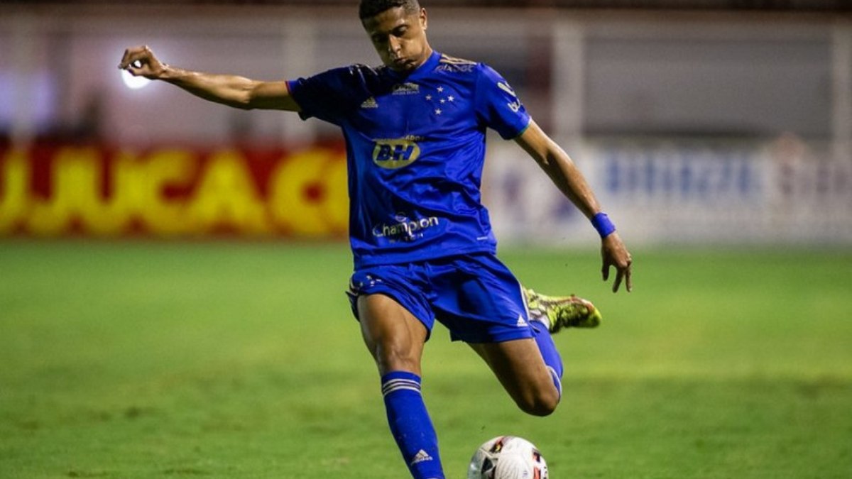 Cruzeiro empresta lateral-esquerdo Rafael Santos para o Coritiba