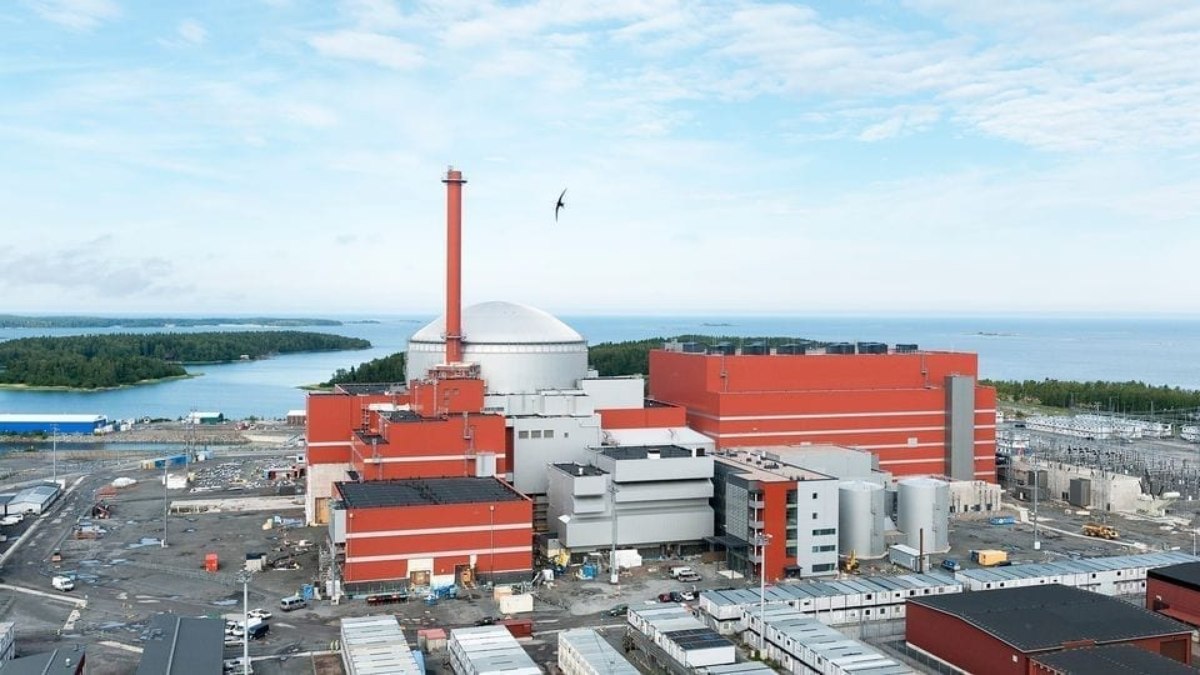 Maior reator nuclear da Europa entra em funcionamento após 18 anos